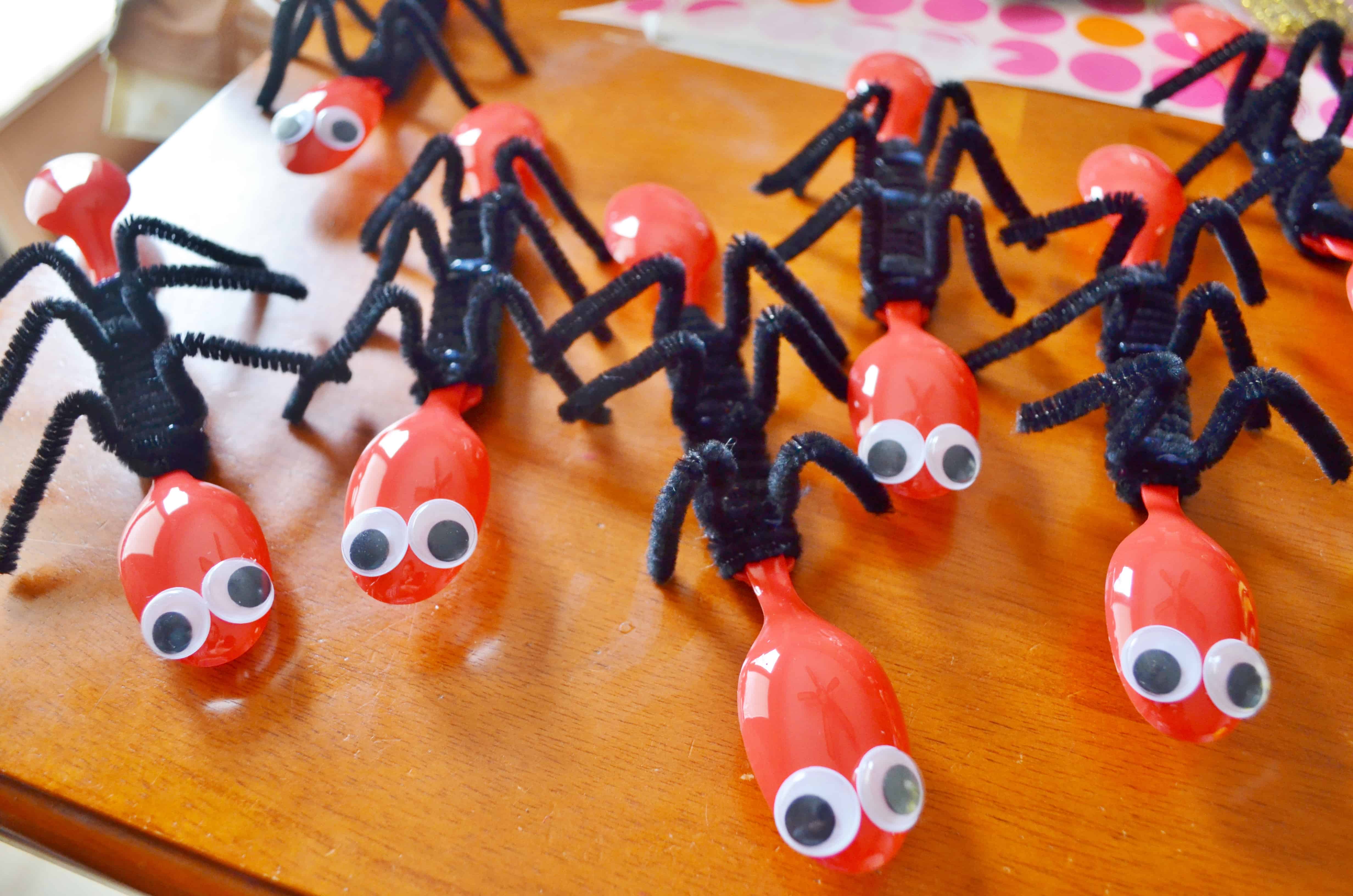5 Spoon Ants 5 Spoon Ants