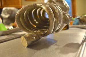 How to Make a Halloween Skeleton Frame Wall Decor Tutorial