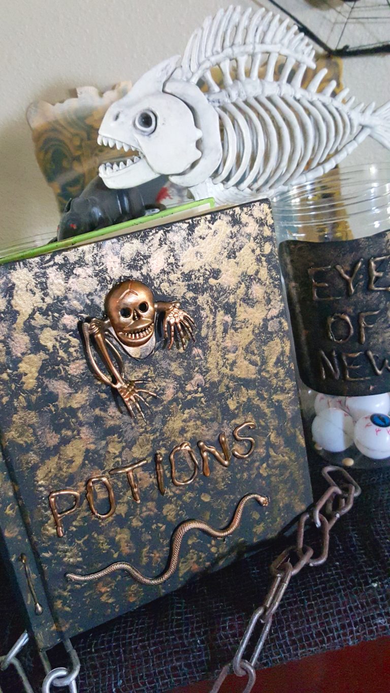 How to Make DIY Potions Book Tutorial - Halloween or Harry Potter Decor