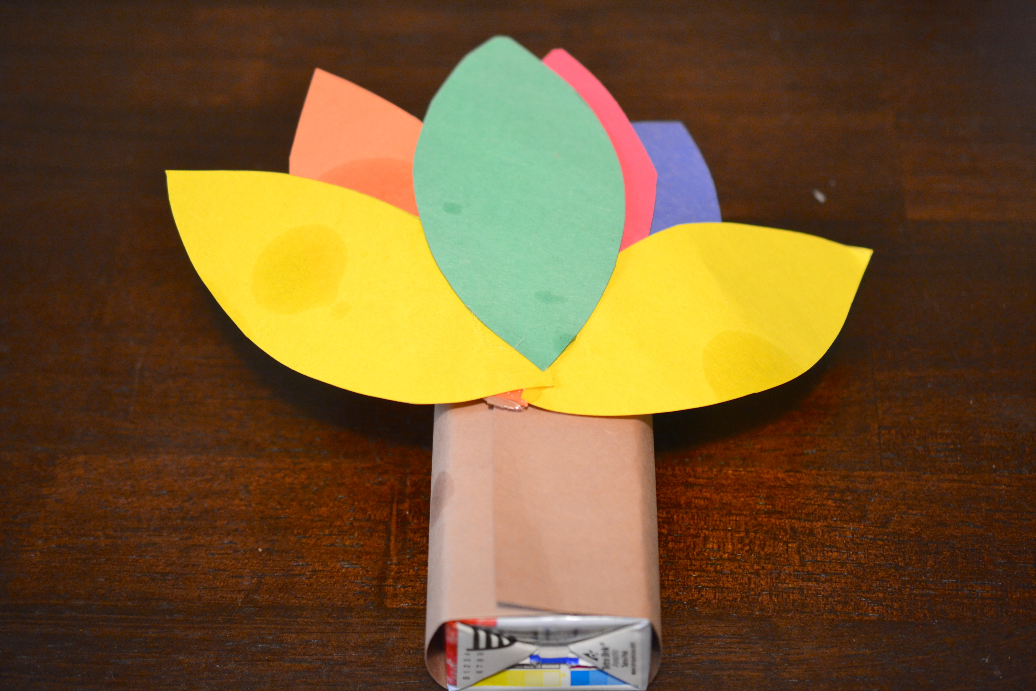Thanksgiving Turkey Juice Box Idea for Preschool Parties