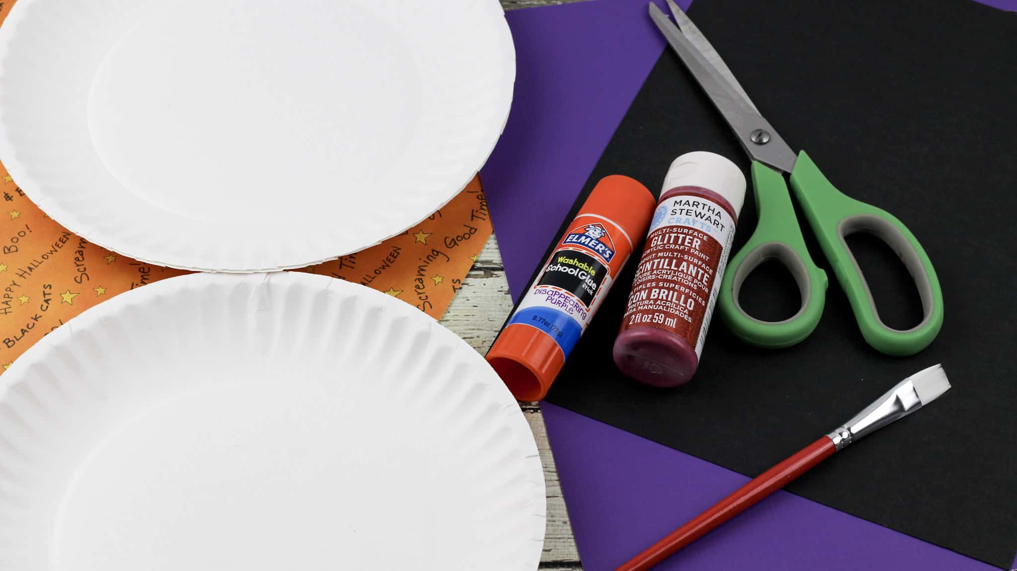 Easy Eyeball Paper Plate Craft: Halloween & Mad Science