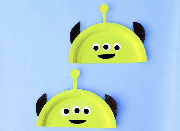 Space Alien Paper Plate Craft to Celebrate Disney's Toy Story Land