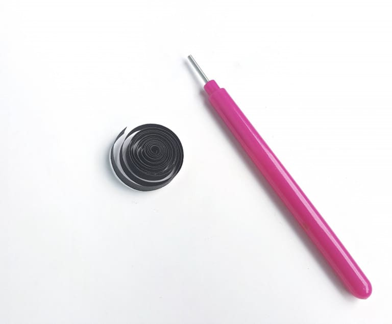 Paper Quilling Halloween Craft: How to Paper Quill a Spider